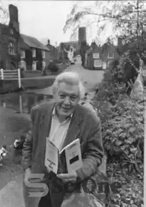 دانلود کتاب Remembering Colin Ward: 19242010 – به یاد کالین وارد ...